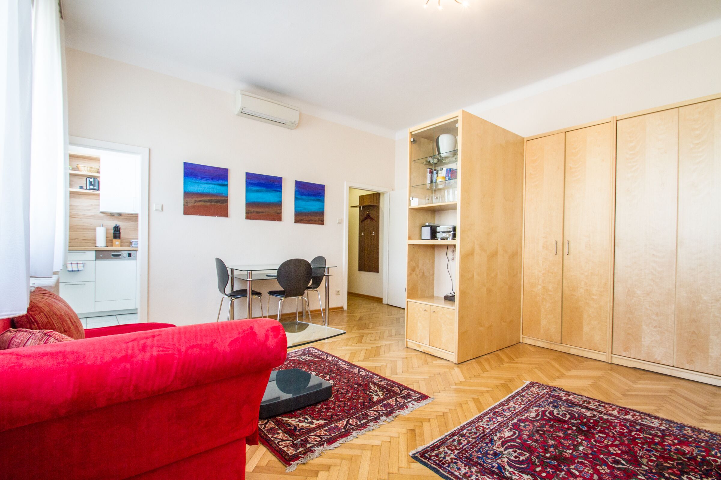 Central Apartments Wien (Vienna) Austria - Schwechat