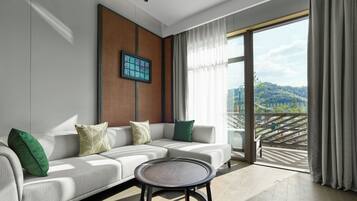 Frigobar, cofres nos quartos, individualmente decorados