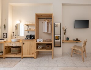Deluxe Double Room with Extra Bed | Lençóis de algodão egípcio, roupa de alta qualidade, edredões de penas 