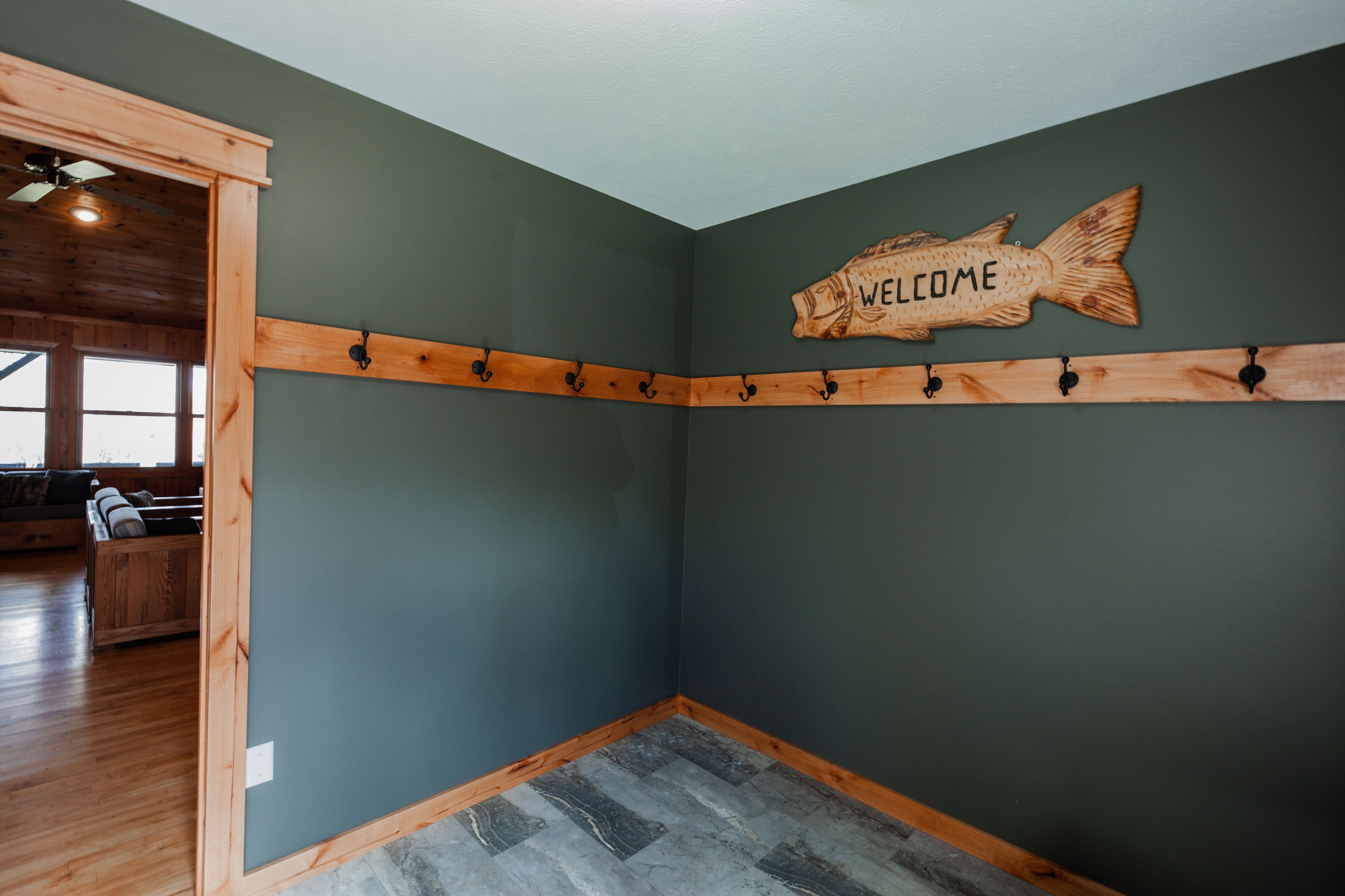 Your Own Private Lake With Lodge! Sleeps 24 People. Lots Of Parking. - Michigan