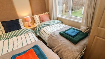 3 quartos, com decoração personalizada, com mobília individualizada