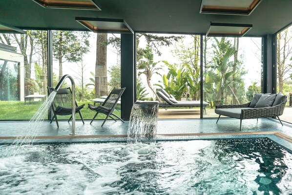 Piscina exterior sazonal 