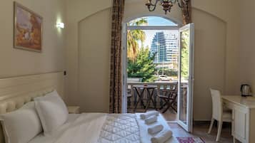 Quarto casal, sacada | Roupas de cama de algodão egípcio, roupas de cama premium