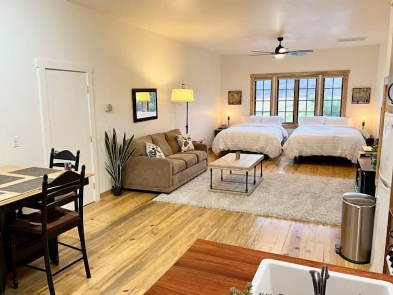 Meyers Loft - Hot Spring - Farm - Greenville, CA