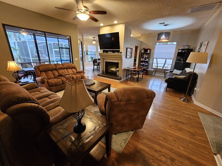 Serenity Springs Nature Escape Propane Heated Pool Home - リバービュー, FL