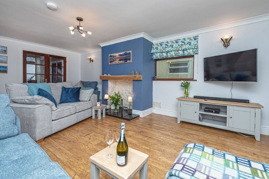 40 Church Street - A Bungalow That Sleeps 6 Guests In 3 Bedrooms - Rhosneigr