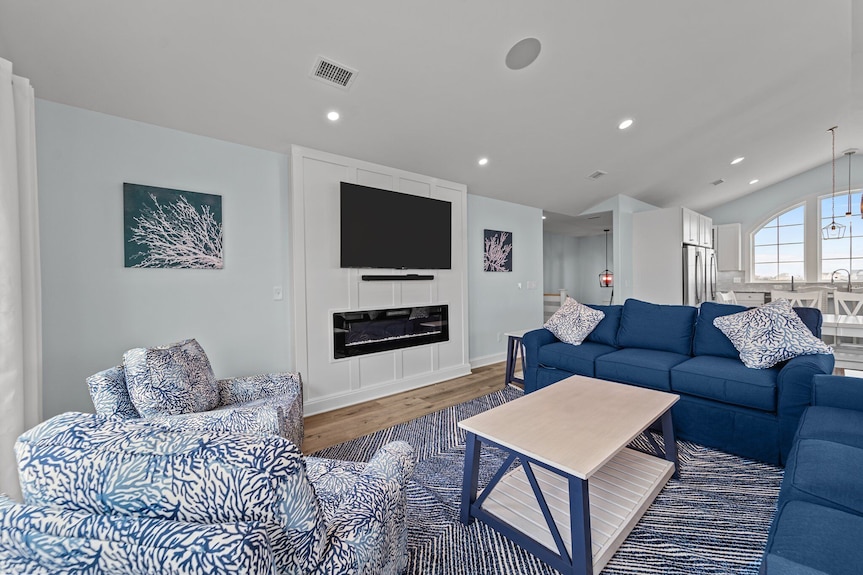 Soundfront Home, Private Dock, Pool, Hot Tub, Theater, Kiteboarding Haven - Outer Banks, NC