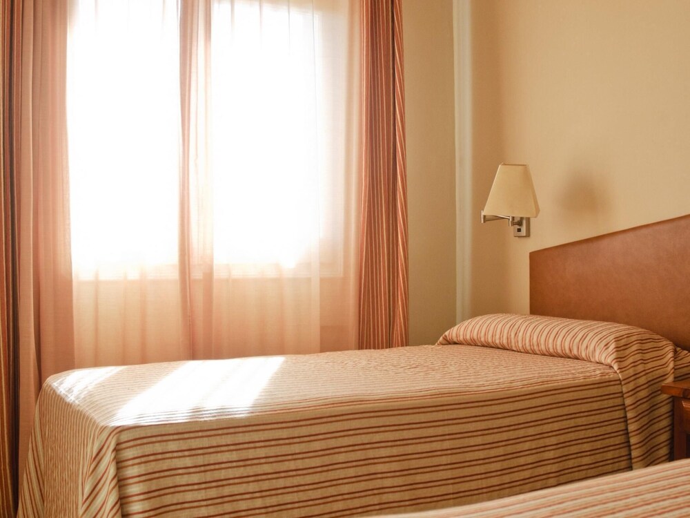 Apcostas Tropik / A Bedrooms - Spain