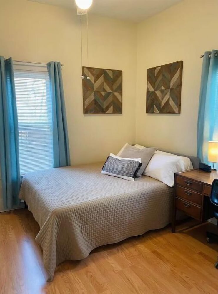 Updated Home In Dayton With Low Fees! - Dayton, OH
