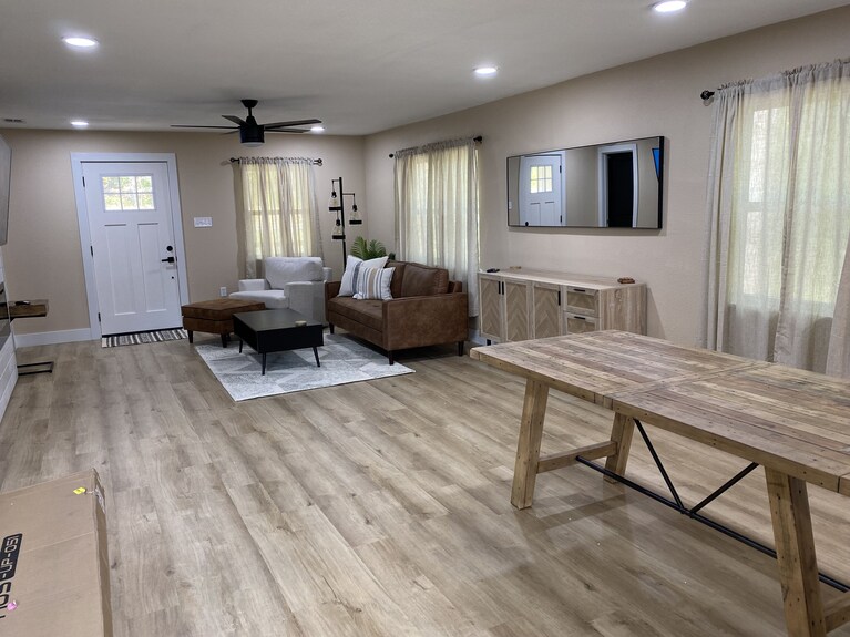 **New** Modern Boho 2-bedroom Home - Jacksonville, TX