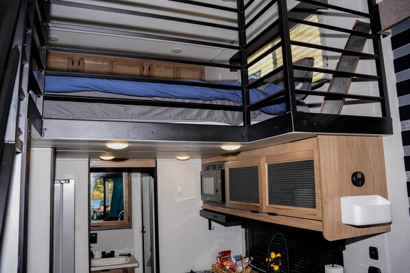 Cabine, 1 quarto, não fumadores, vista para o lago | Cozinha privada