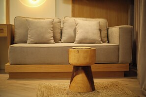 Quarto casal luxo, 1 quarto | Escrivaninha, espaço de trabalho para notebook, quartos à prova de som