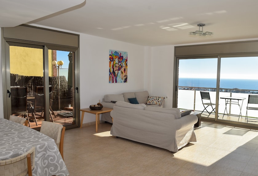 Seaview Family Retreat Villa - Santa Susanna