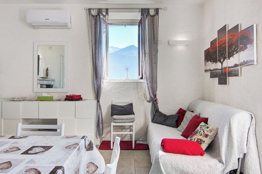 Appartement 'Casa Sul Lago Di Como' Met Uitzicht Op Het Meer, Wifi En Airconditioning - Colico