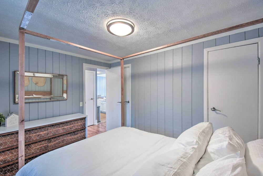 Comfortable Condo on Keowee Key Golf Course! - Oconee County | Vrbo