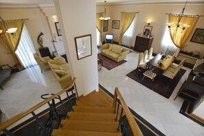 Vila, 3 quartos, acessível, piscina particular | Sala de jantar