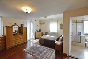 Vila, 3 quartos, acessível, piscina particular | Banheiro