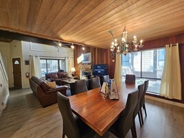 Apartamento em Condomínio Fechado, 4 quartos | Restaurantes