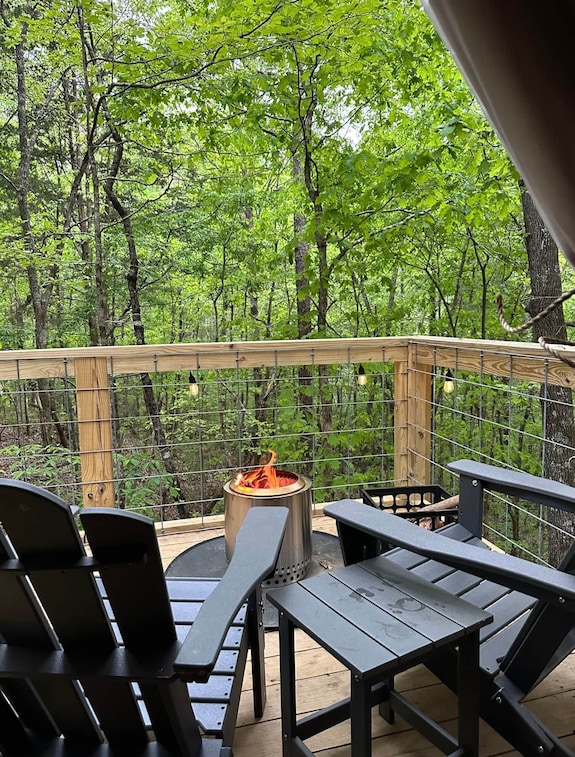 G-5 Glamp In Bohamia - 268 Acre Forest Retreat - Talladega, AL