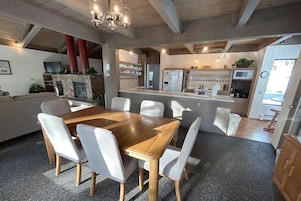 Casa, 3 quartos | Restaurantes
