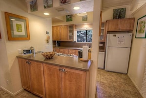 Condo, 3 quartos | Cozinha privada | Cafeteira/chaleira, geladeira, torradeira