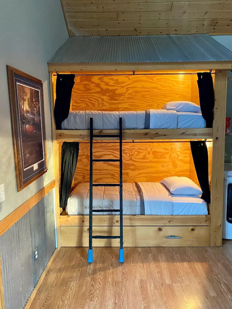 Brook Side Cottage - Crow Wing County | Vrbo
