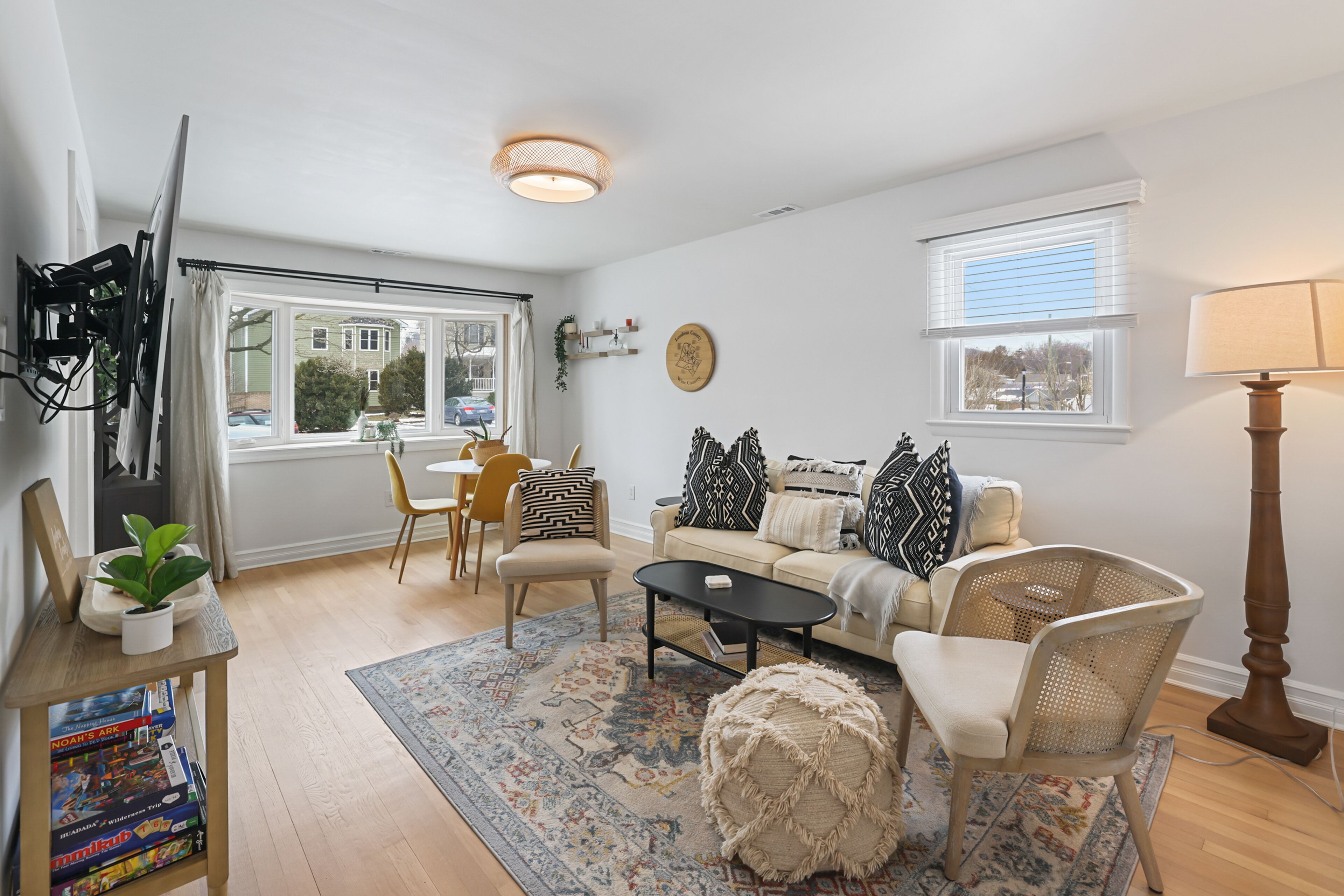 Leesburg Hideaway- King Bed + Private Backyard - Leesburg, VA