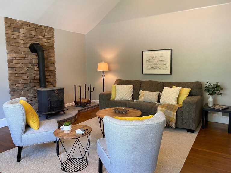 Beautiful 2 Br Home, Quiet, Minutes From Downtown - Burlington