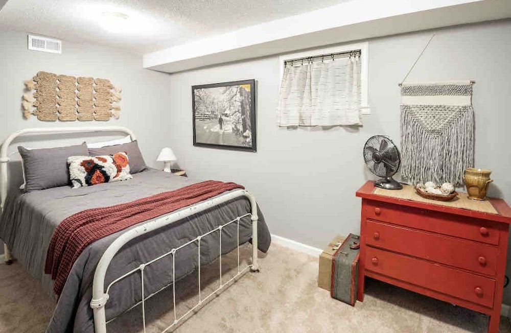 Quaker Hill Cottage On Gated Estate With Fire Pit & Hiking Trails - Indiana (State)
