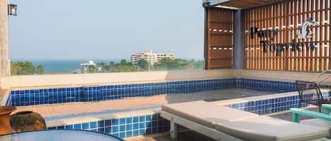 Piscina interna, piscina externa