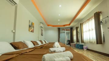 Pool Villa | Wi-fi grátis, roupa de cama fornecida, acesso para cadeira de rodas