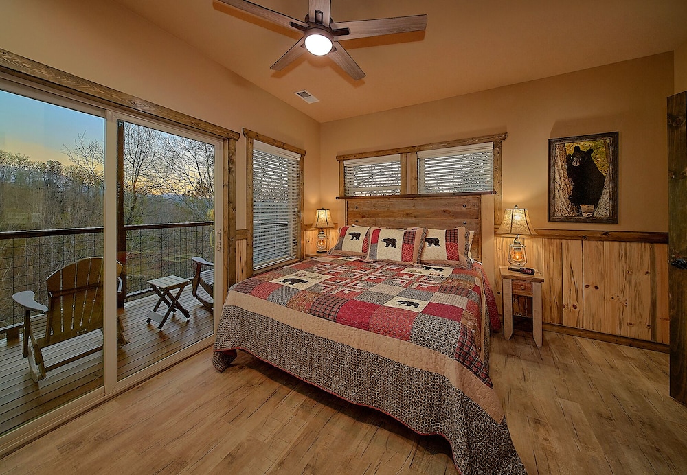 Budget-Friendly | Mountain Views, Game Room, Hot Tub - Pigeon Forge | Vrbo