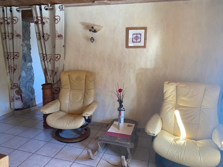 Family Mountain Chalet, Close To The Brasses Ski Slopes - Hirmentaz