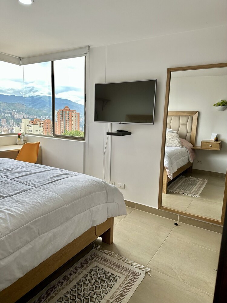 BEAUTIFUL AND BIG APARTAMENT WITH VIEW POBLADO - Medellín | Vrbo