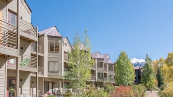 Condo, 1 quarto | Fachada