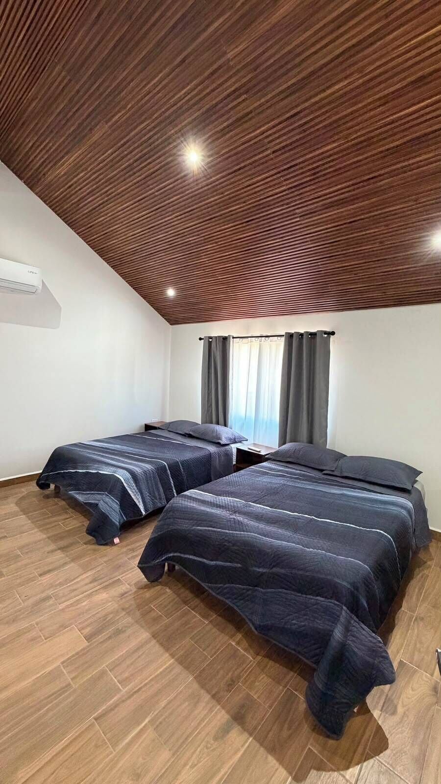 Cabana standard, aceita animais de estimação | 2 quartos, Wi-Fi de cortesia, roupa de cama
