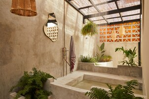 Suite-Estúdio Romântica | Duche na casa de banho