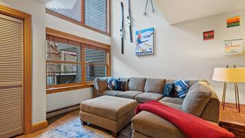 Apartamento em Condomínio Fechado, 2 quartos | Sala de estar