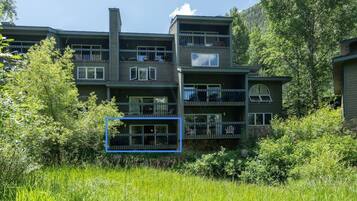 Apartamento em Condomínio Fechado, 2 quartos | Exterior