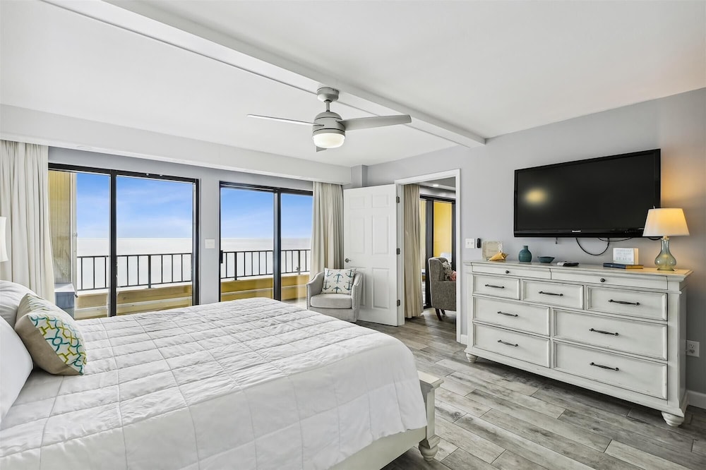 Surf Dweller 610 is a Stunning Gulf Front 2 BR - sleep 6 - Okaloosa ...