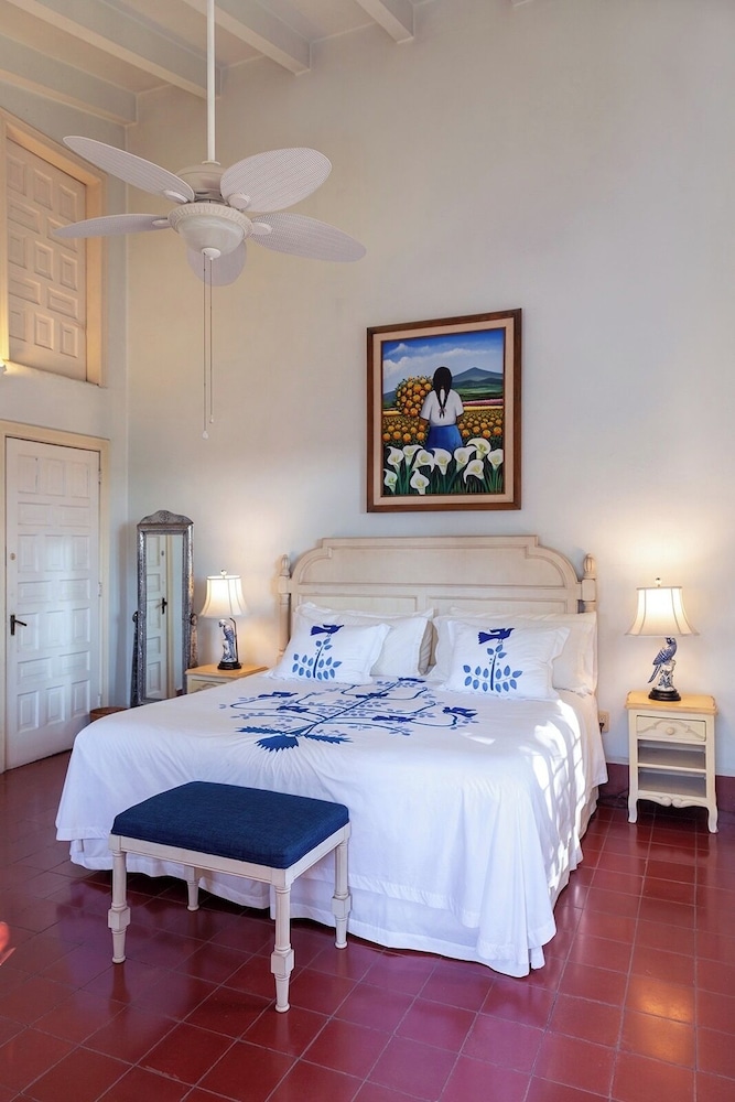 Luxury Mexican Hacienda with Staff, Pool · Walk to Las Mañanitas ...