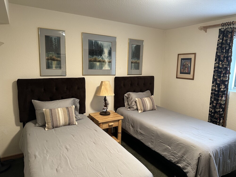 Warm Springs Ski Condo - Ketchum | Vrbo