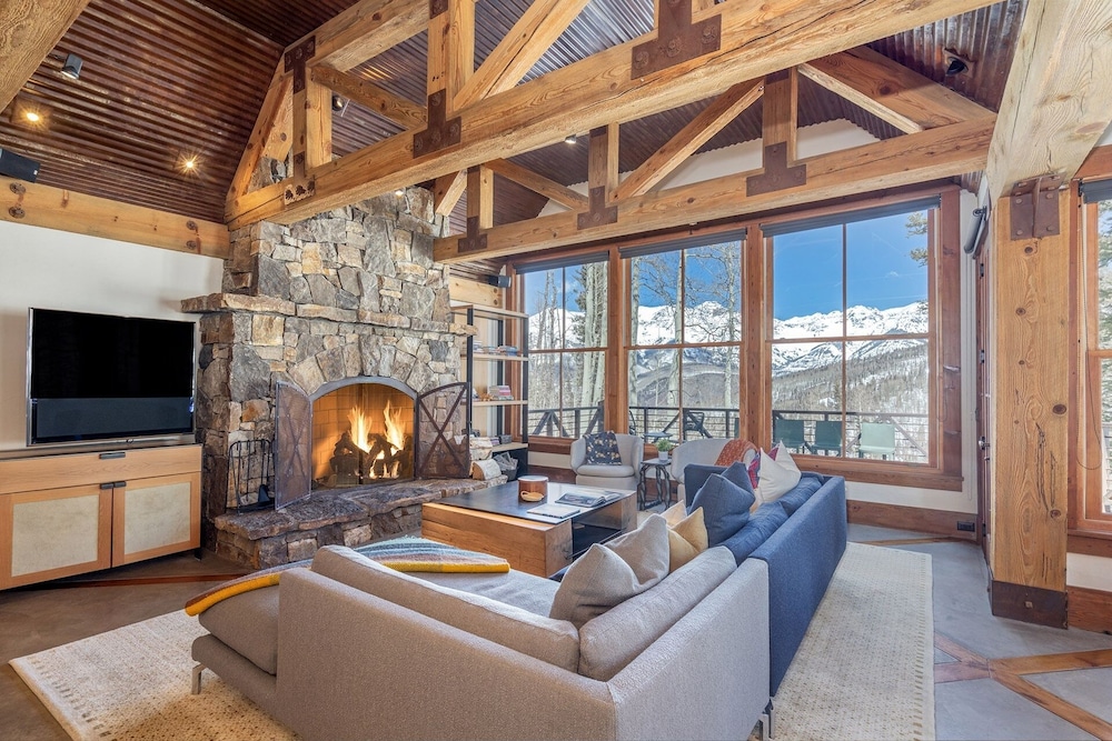 Back Door Ski In/out Fireplace, Hot Tub, Huge Views Alpine Luxury At Copper Hollow 6 Bedroom Home By Redawning - Telluride, CO