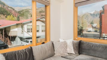 Casa geminada, 4 quartos | Área de estar