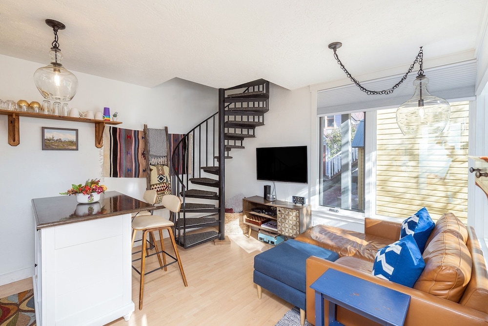 Style & Location! Steps To Gondola, Main Street, River 1 Bedroom Condo By Redawning - Ouray, CO
