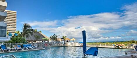 Apartamento, 1 quarto | Piscina | Piscina exterior, uma piscina aquecida