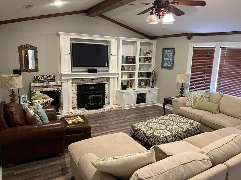 Secluded Lake House On Lake Bob Sandlin With Private Boat Slip & Scenic Views - Mount Pleasant, TX