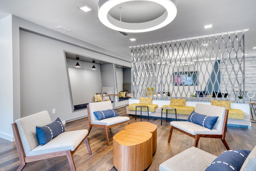 Trendy Brighton Studio W/ W/d, Gym, Near T, Shops + Dining, By Blueground - Boston, MA