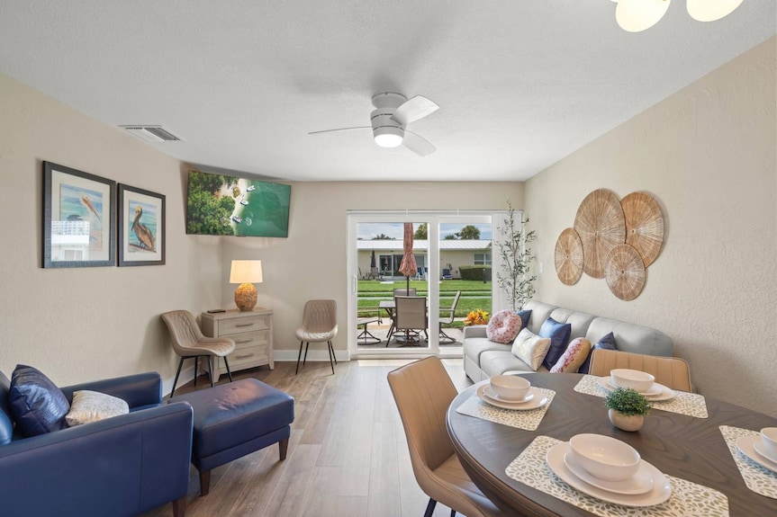 Jamaica Royale Villa: Modern 1br Retreat Sleeps 6 With Private Beach Access And Vip Perks Daily! - Siesta Key, FL