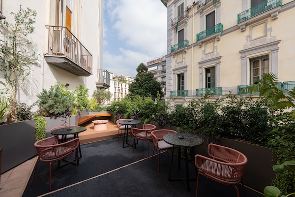 Agra Suites - Naples